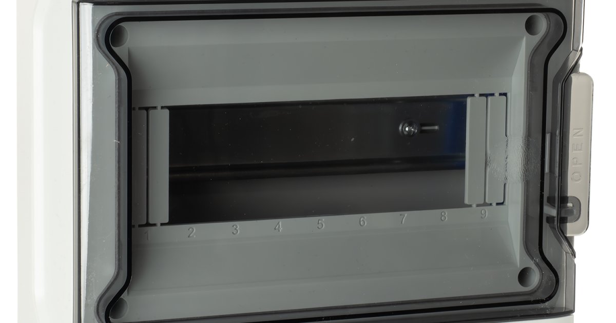 IP65 9mod plastic CU. Transparent door - Lewden