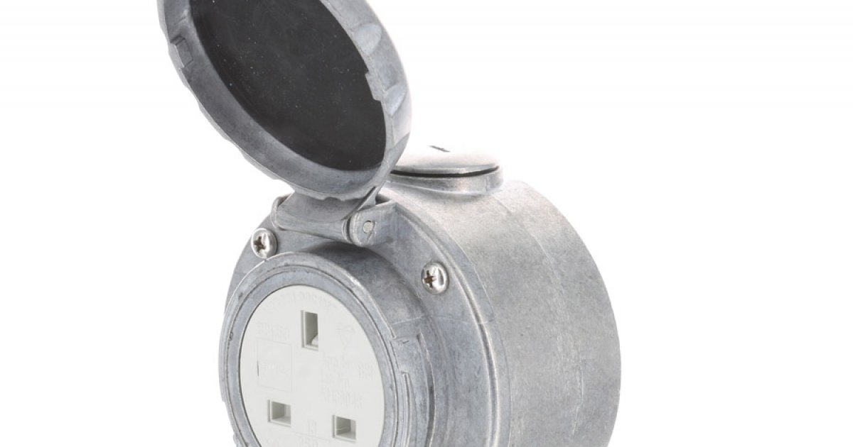 SOCKET 13A ROUND SURFACE BS1363 IP66 MET - Lewden